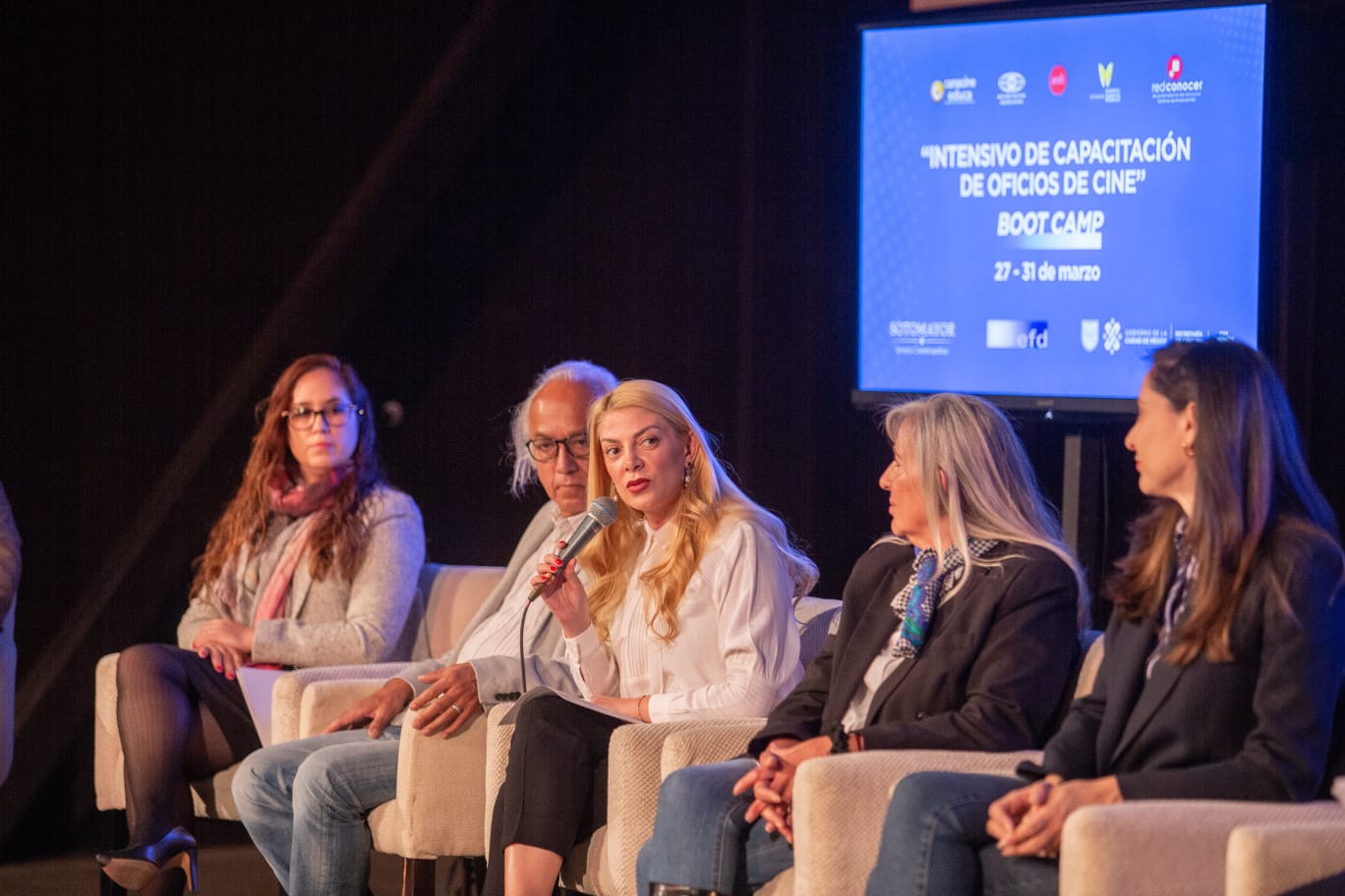 Presentan cursos intensivos en oficios de la industria audiovisual